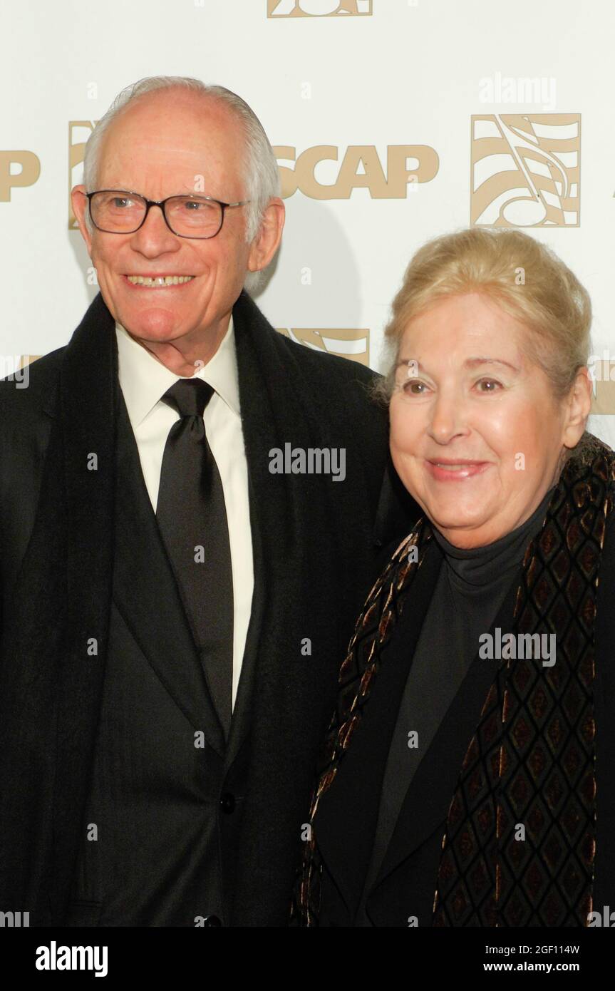 Alan and marilyn bergman hi-res stock photography and images - Alamy