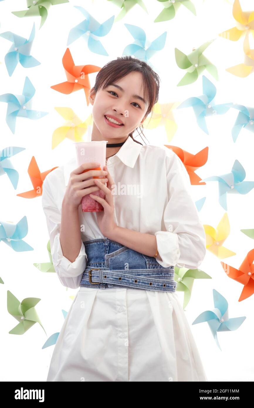 Milk tea girl hi-res stock photography and images - Alamy