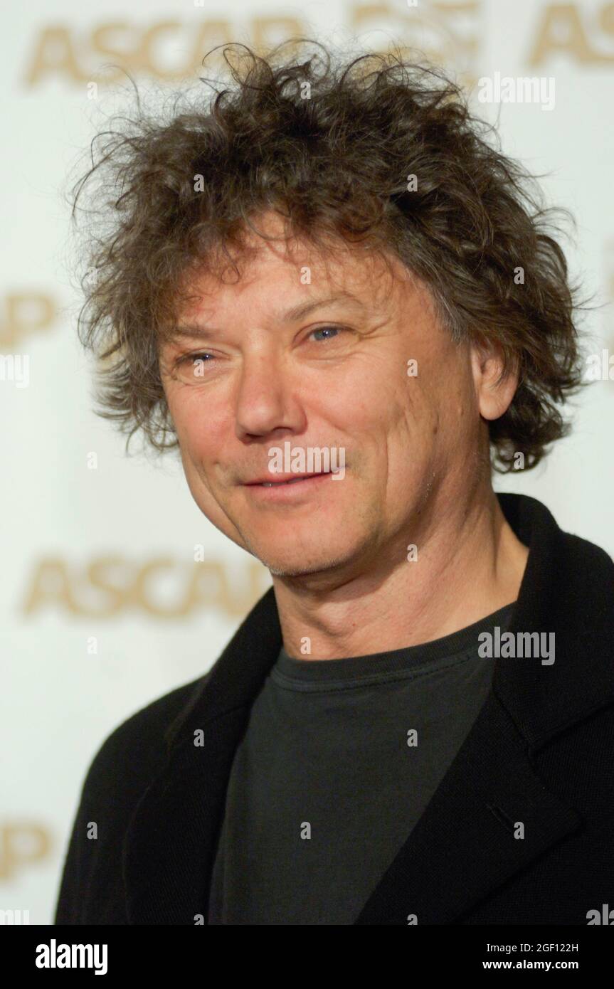 Red talking heads hi-res stock photography and images - Alamy