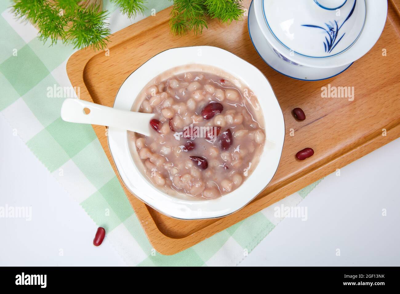 Red bean pulp are corn porridge hi-res stock photography and images - Alamy