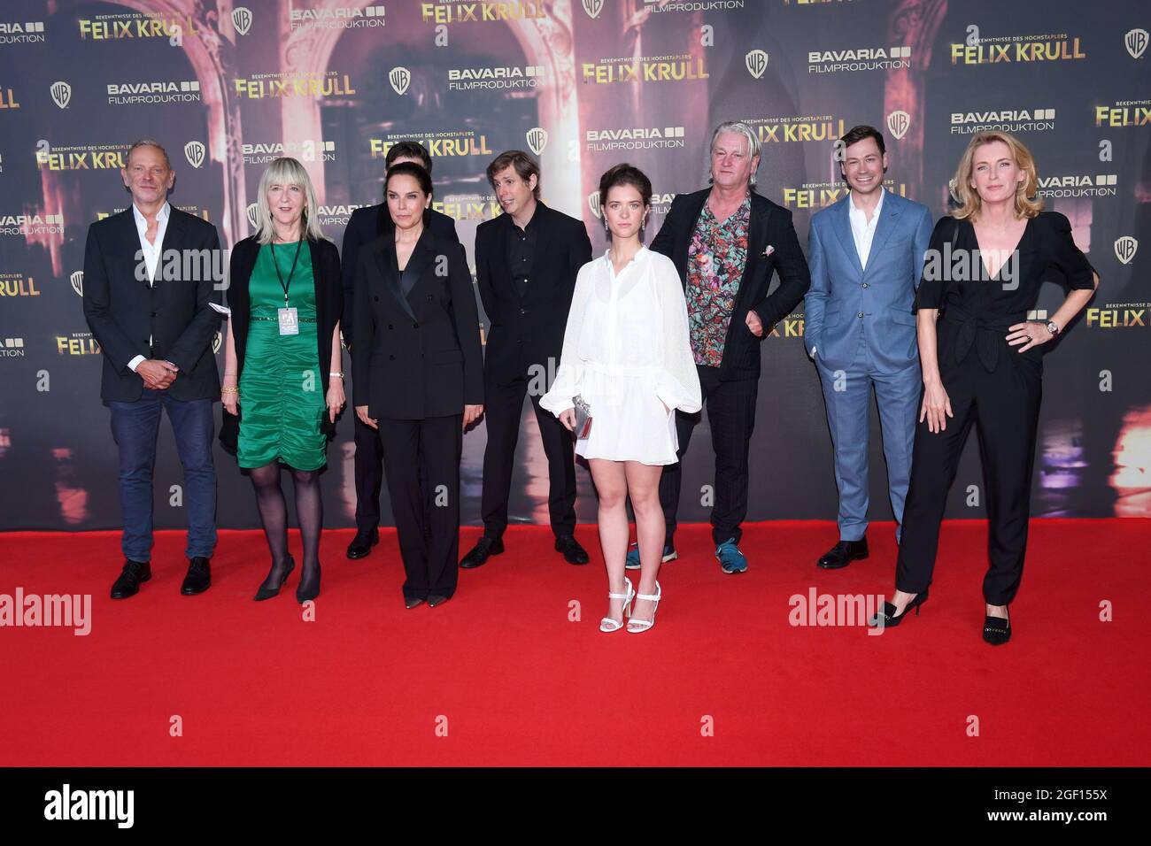 David buck actor hi-res stock photography and images - Alamy