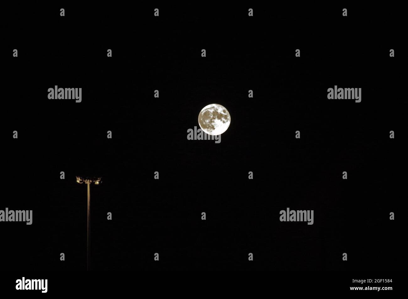 Supermoon italy hi-res stock photography and images - Alamy