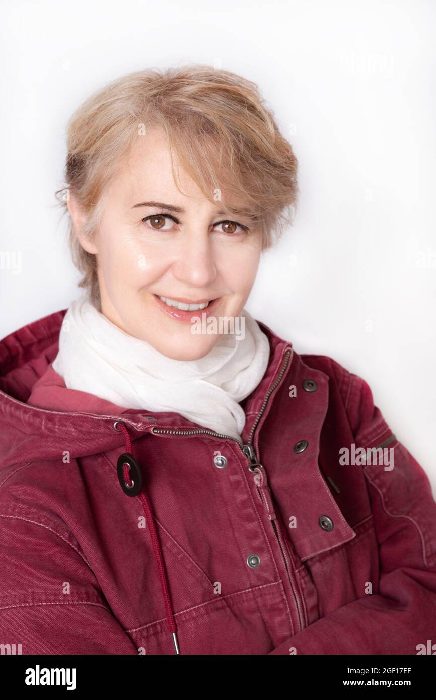 portrait of a smiling 50 year old woman in close-up Stock Photo - Alamy