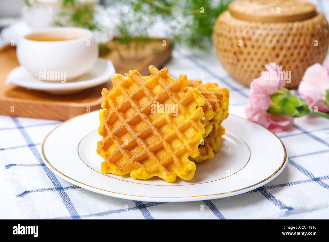 Food wafer hi-res stock photography and images - Alamy
