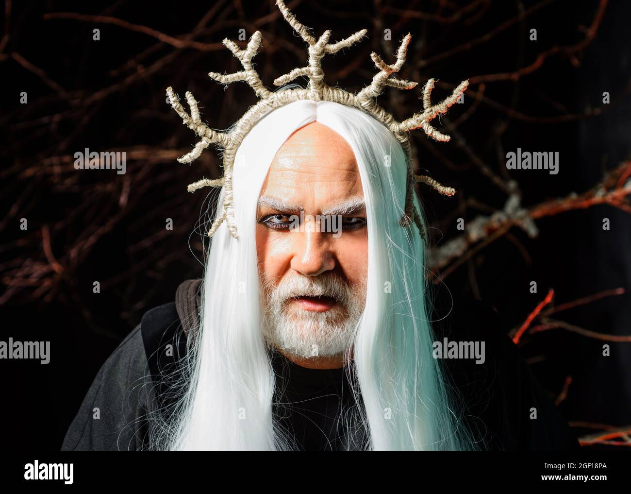 Night makeup hi-res stock photography and images - Alamy