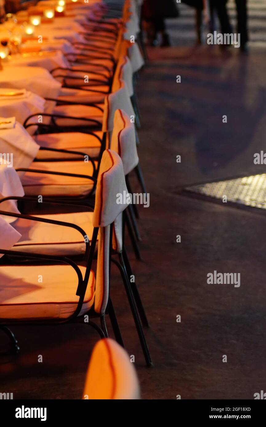 Open café, paris hi-res stock photography and images - Alamy