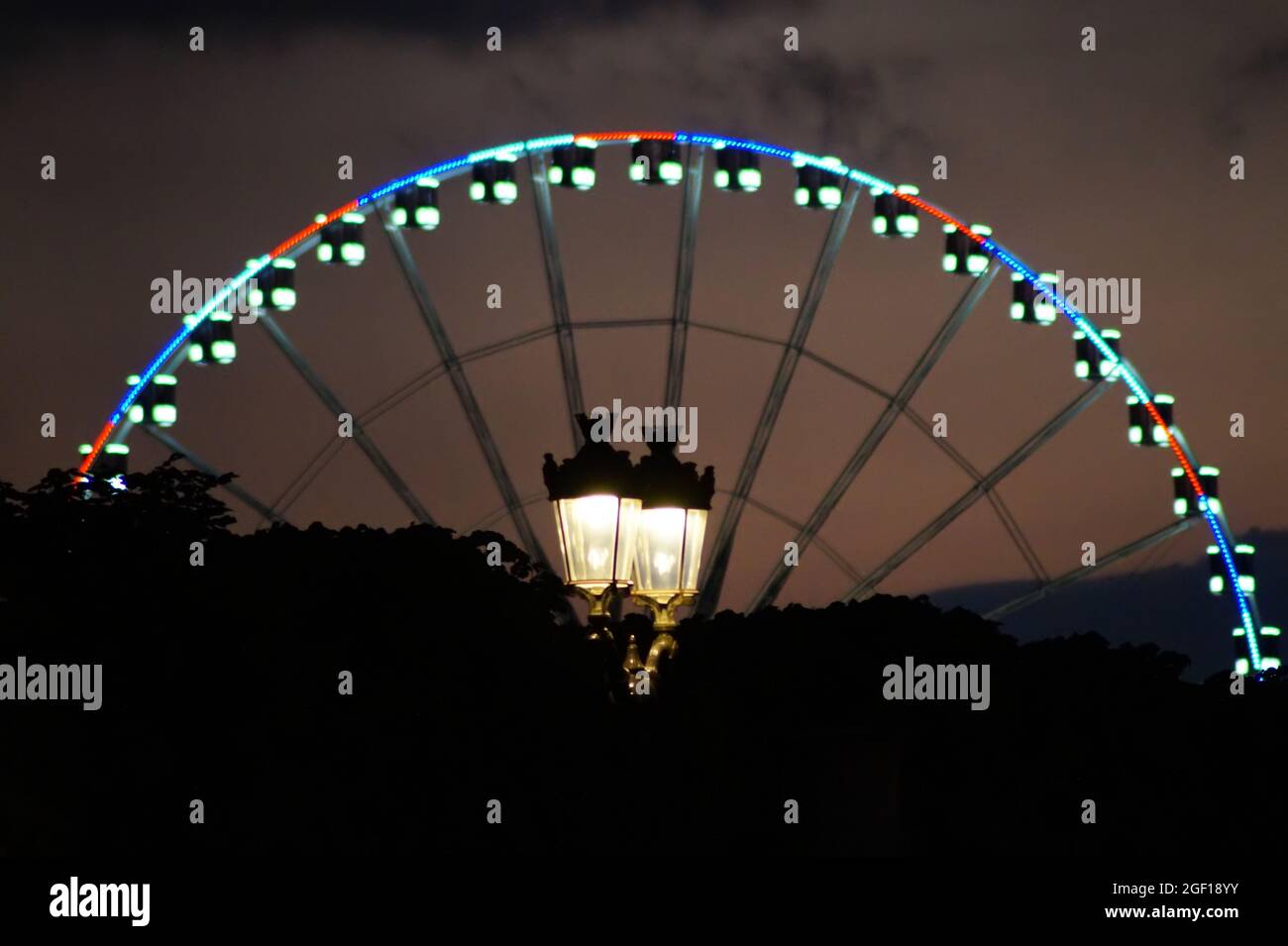 Riesenrad kabinen hi-res stock photography and images - Alamy