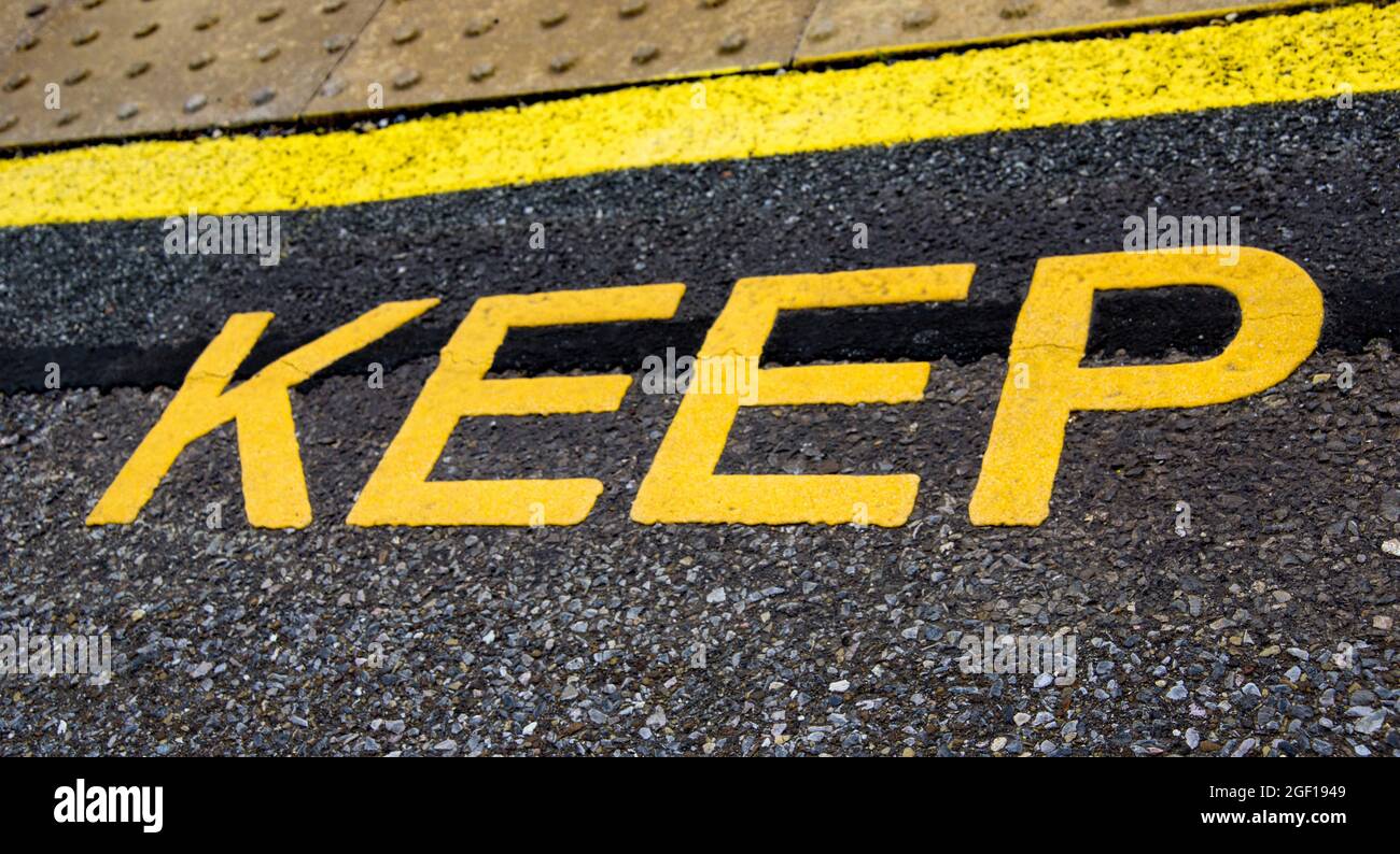 Keep away from edge sign hi-res stock photography and images - Alamy