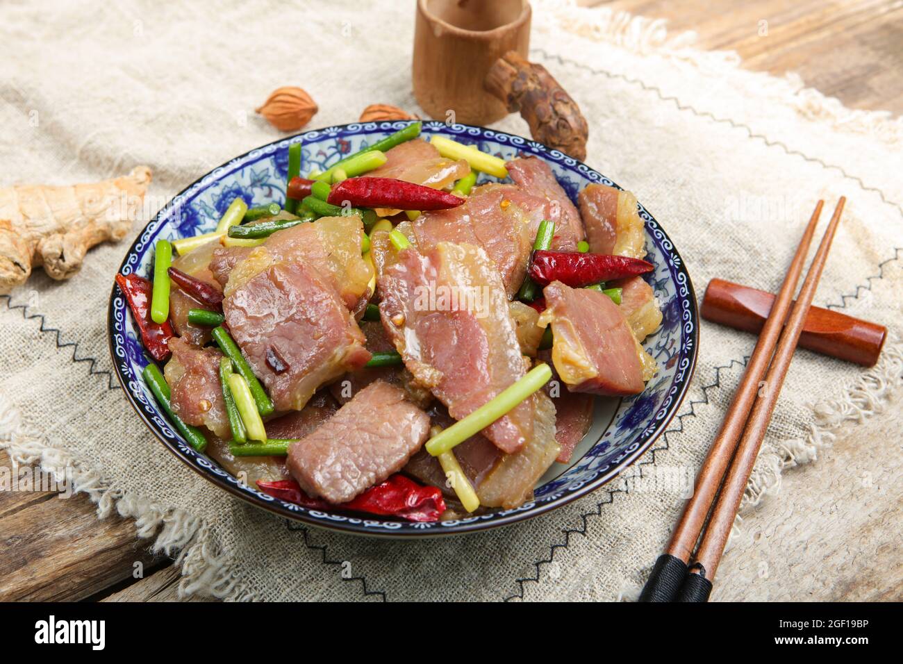 Ham Fried garlic moss Stock Photo - Alamy