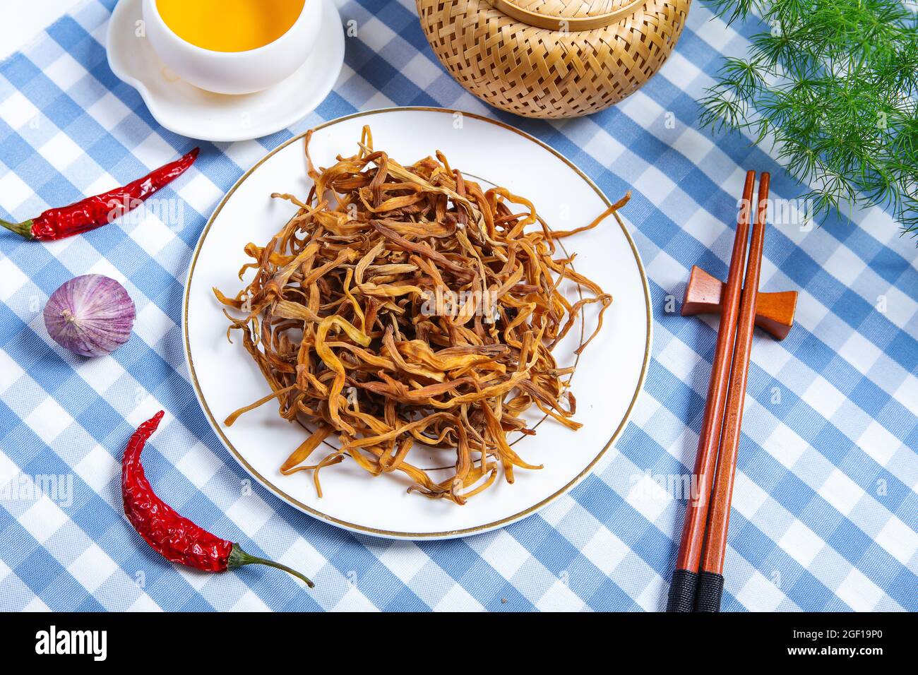 Dried day lily hi-res stock photography and images - Alamy