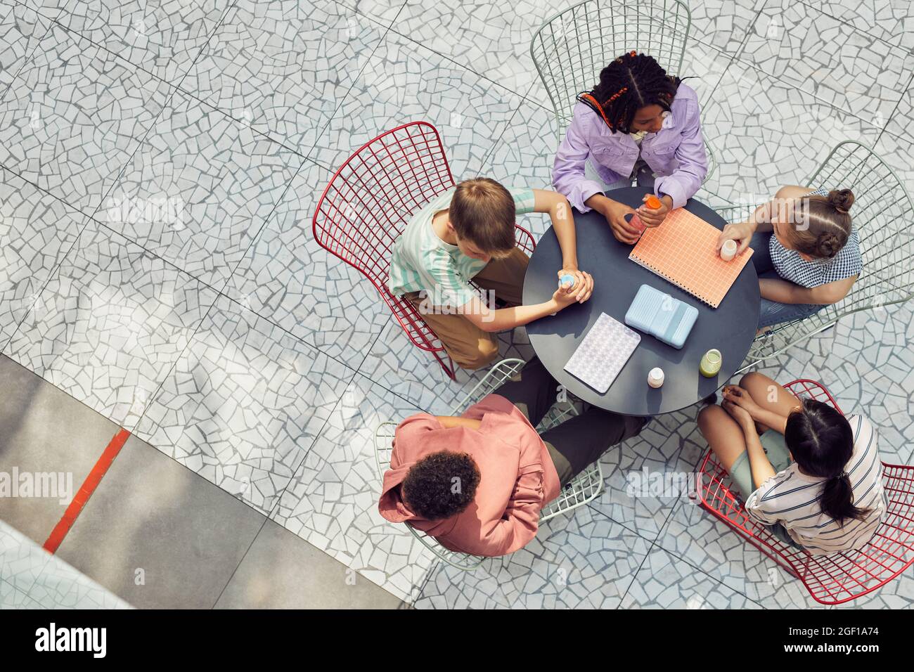 Modern canteen hi-res stock photography and images - Alamy