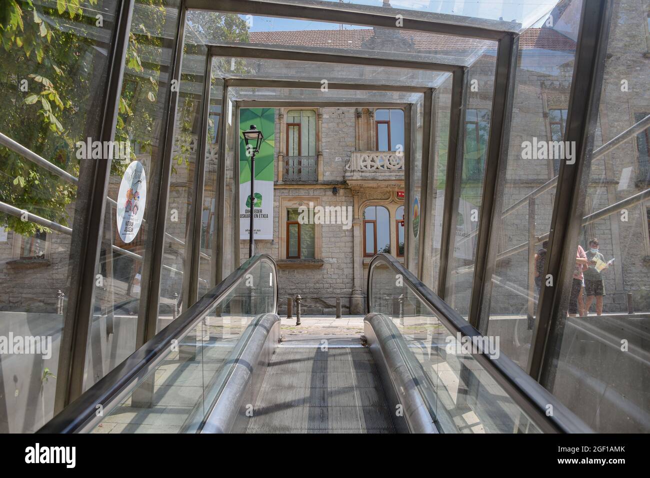 Mobility modern escalators hi-res stock photography and images - Alamy