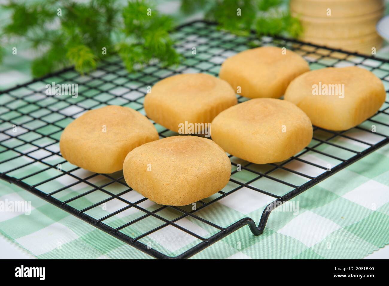 Gold group hi-res stock photography and images - Alamy