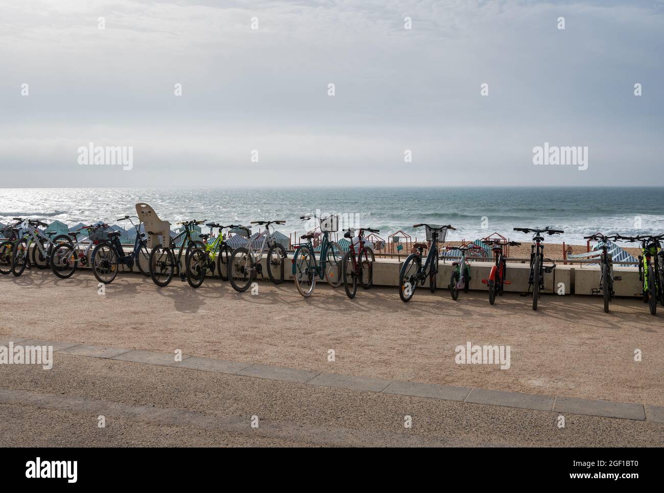 Group of bycicles hi-res stock photography and images - Alamy