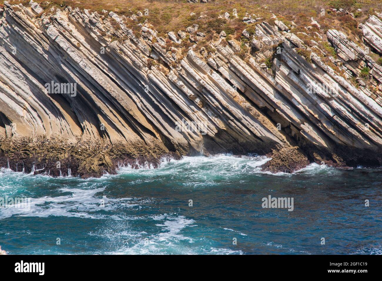 rock formation in the ocean Stock Photo - Alamy
