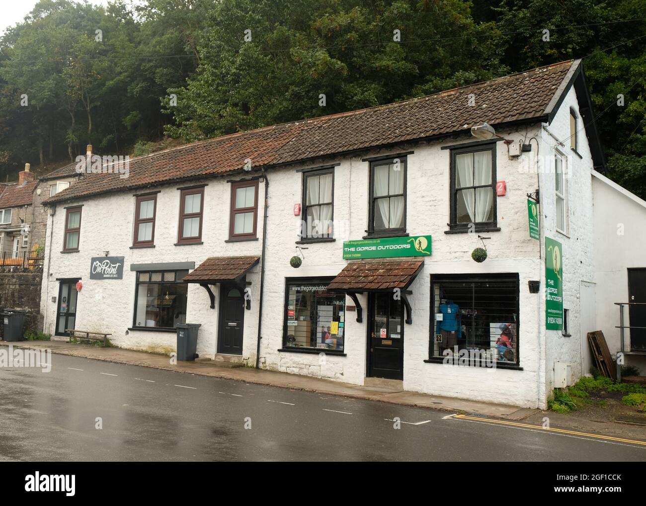 August 2021 - Cheddar Gorge and shops Stock Photo - Alamy