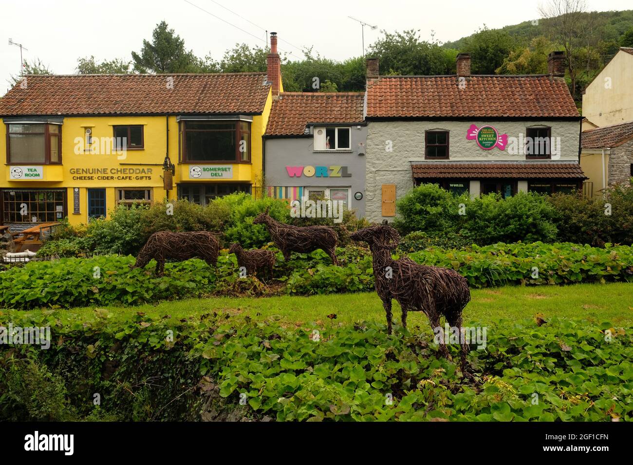 August 2021 - Cheddar Gorge and shops Stock Photo - Alamy