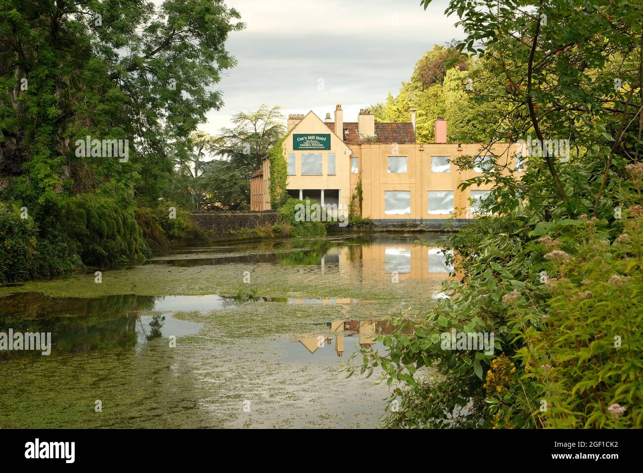 August 2021 - Cheddar Gorge and shops Stock Photo - Alamy