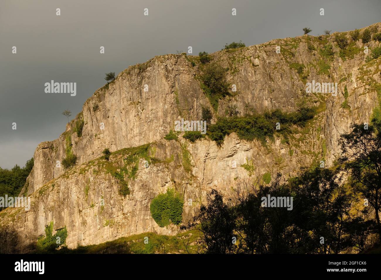 August 2021 - Cheddar Gorge and shops Stock Photo - Alamy