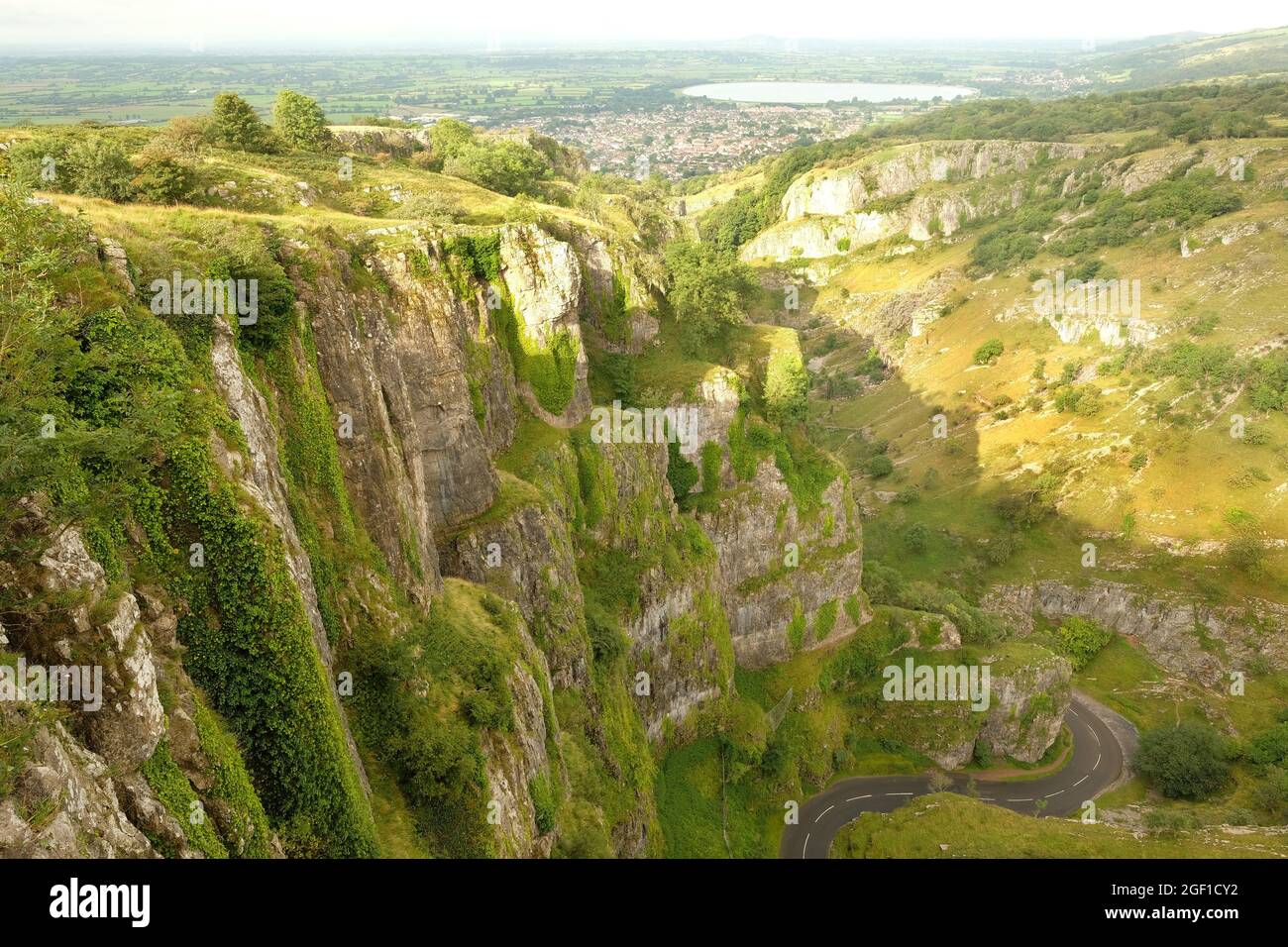 August 2021 - Cheddar Gorge and shops Stock Photo - Alamy