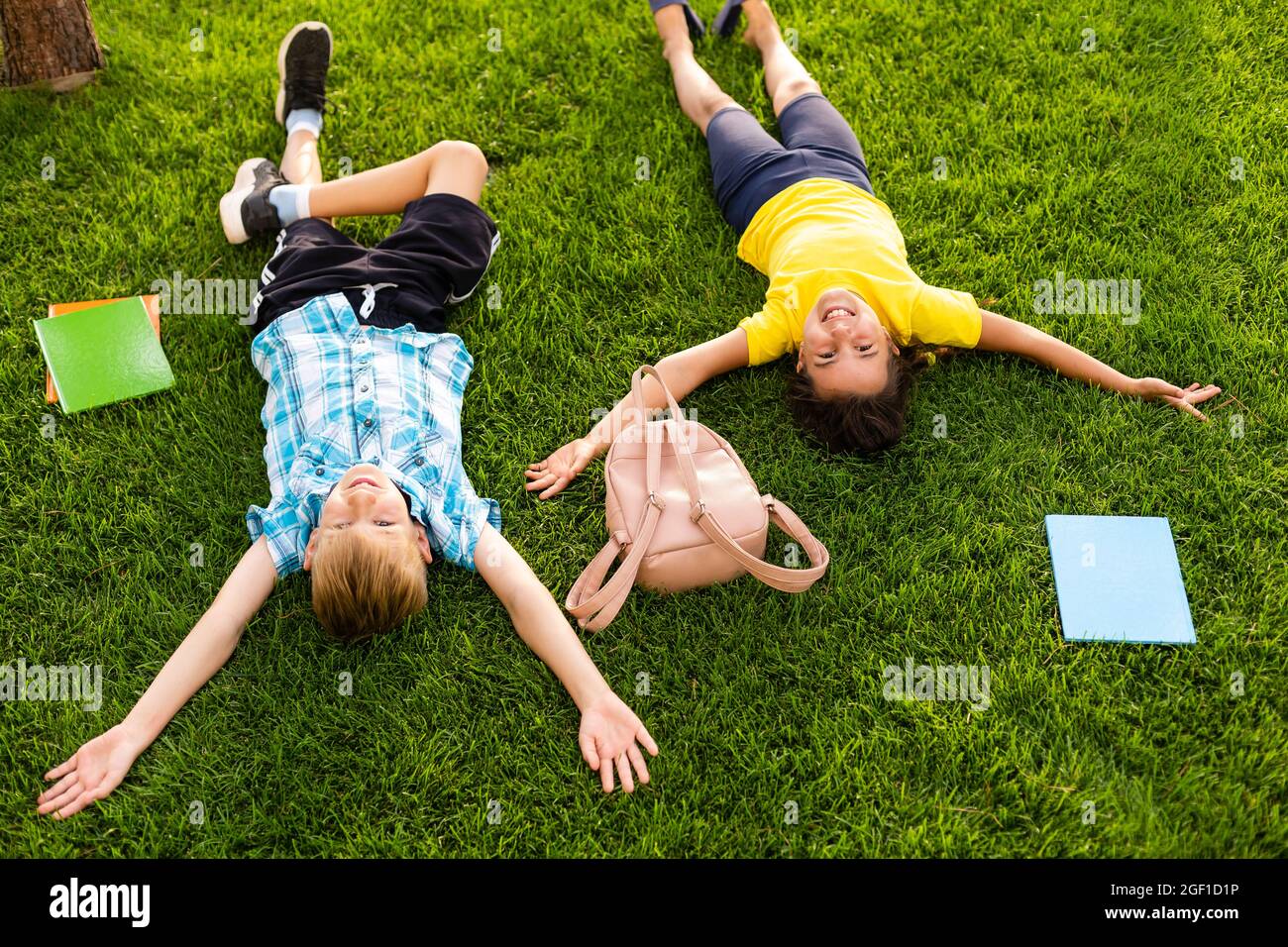 Primary school pupils break time hi-res stock photography and images ...