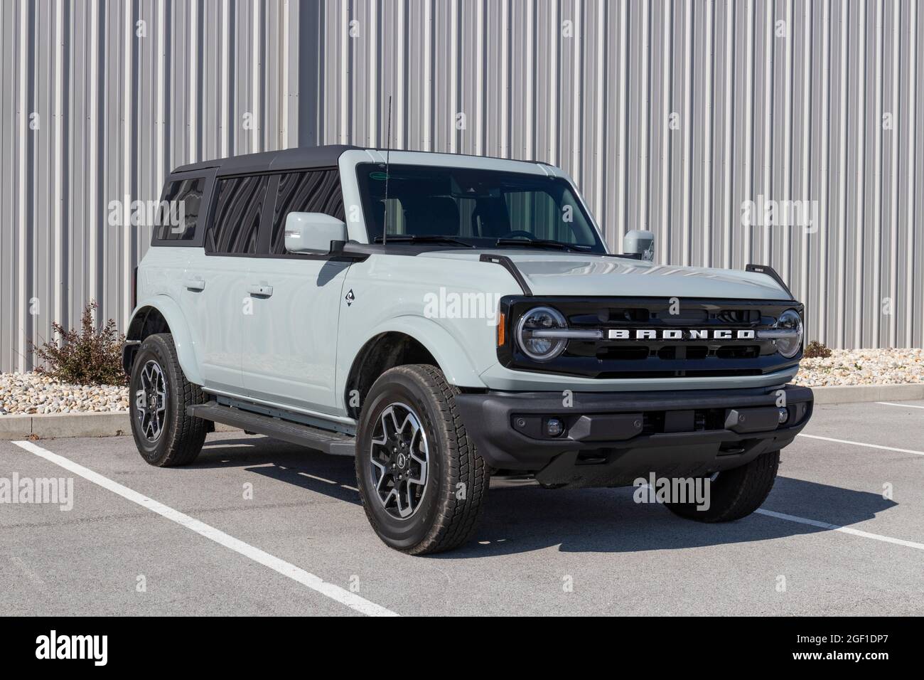 Ford model a assembly line hi-res stock photography and images - Alamy