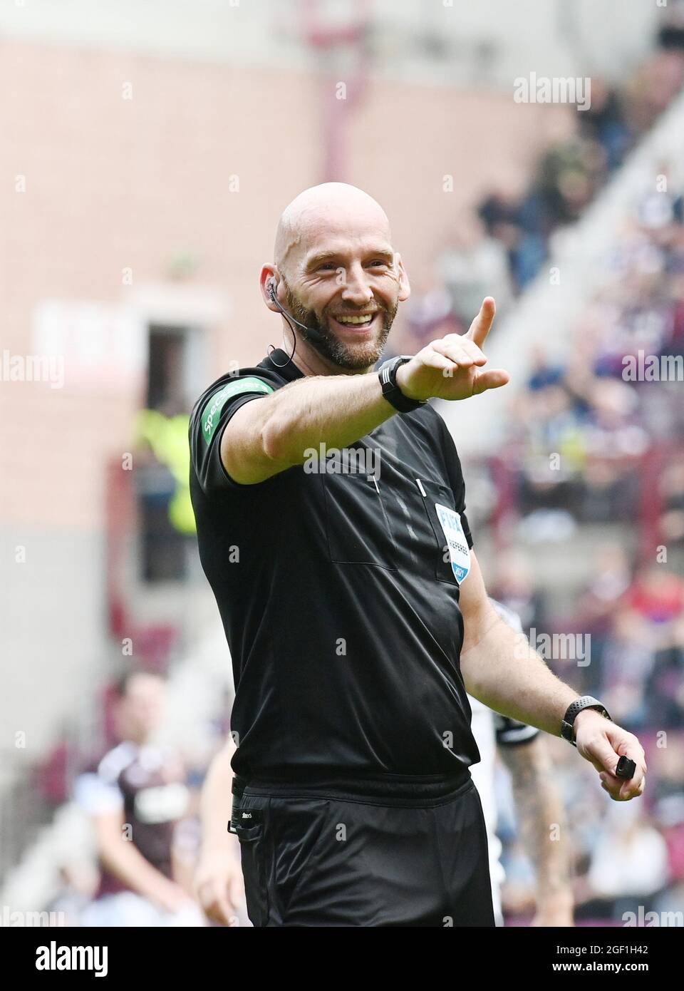 Referee bobby madden hi-res stock photography and images - Alamy