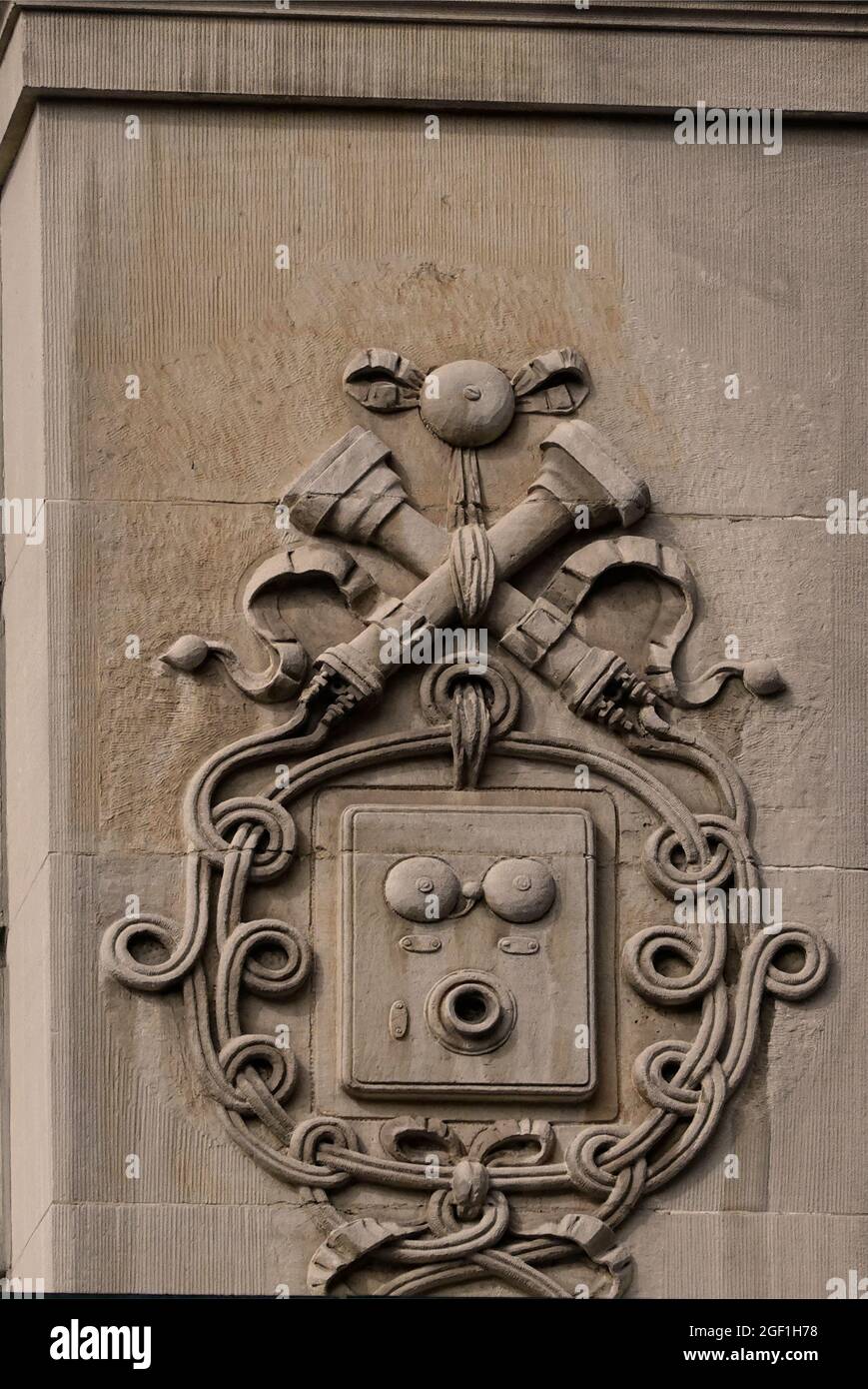 Telephone building in downtown Brooklyn NYC Stock Photo - Alamy