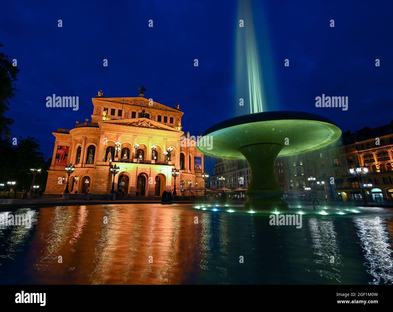 Opernplatz berlin hi-res stock photography and images - Alamy