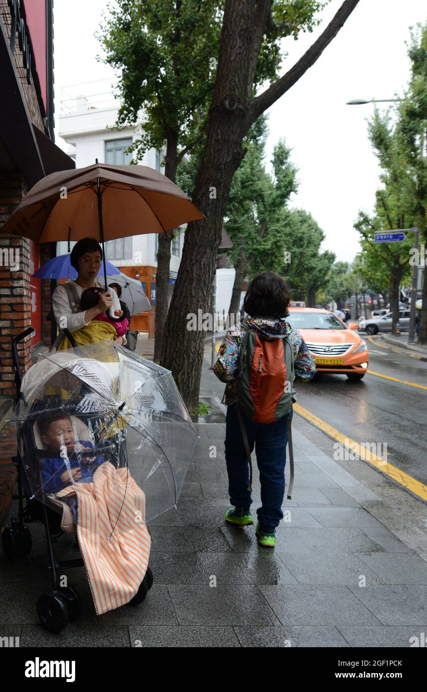 A rainy day on samcheong-ro street in Seoul, Korea Stock Photo - Alamy