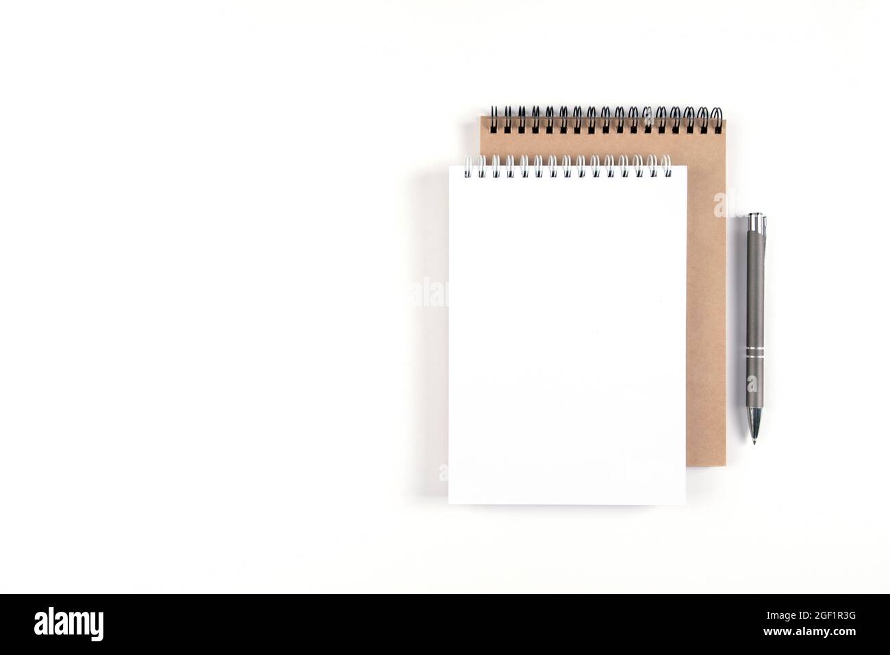 Notepad spiral hi-res stock photography and images - Alamy