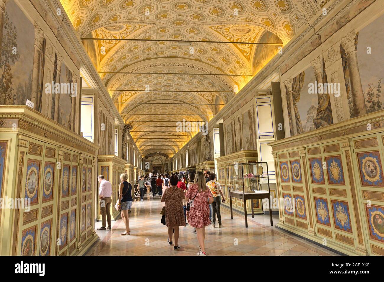 VATIC, VATICAN CITY - Sep 01, 2019: A group of tourists visiting the ...