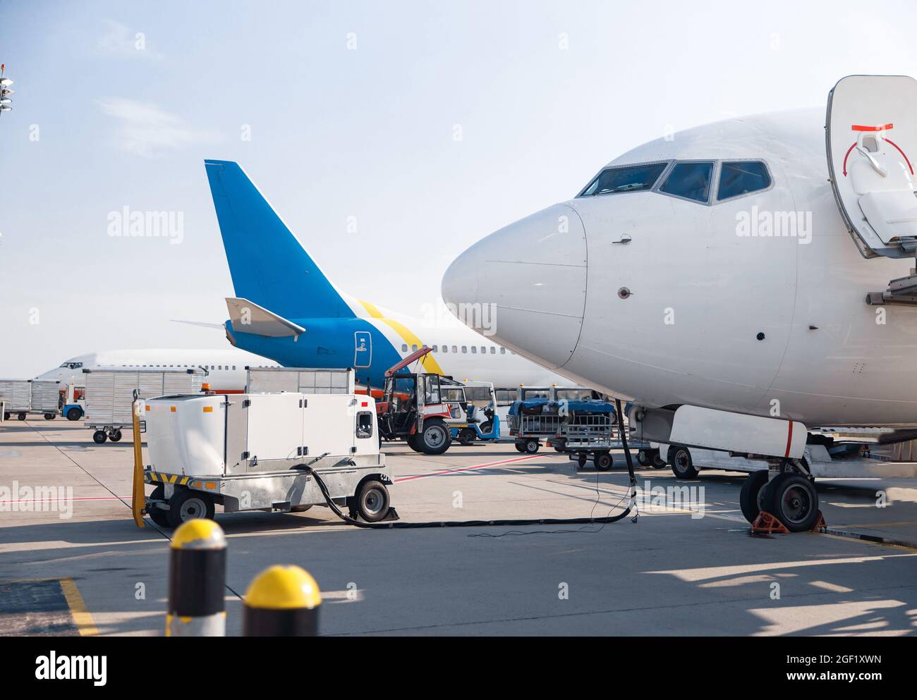 Airplane fuel tank hi-res stock photography and images - Alamy