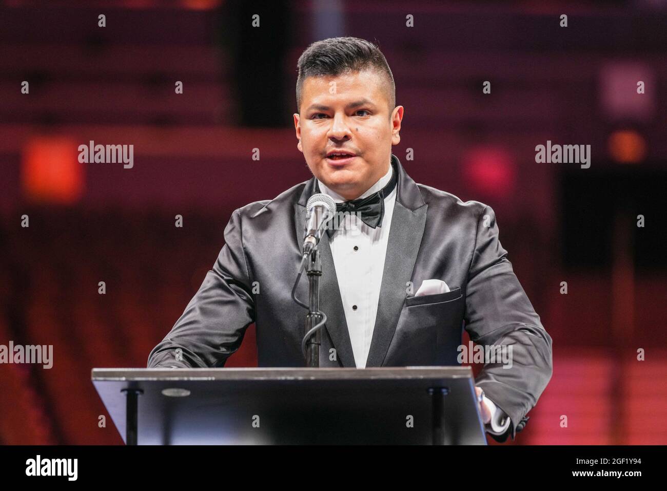 Ray flores hi-res stock photography and images - Alamy