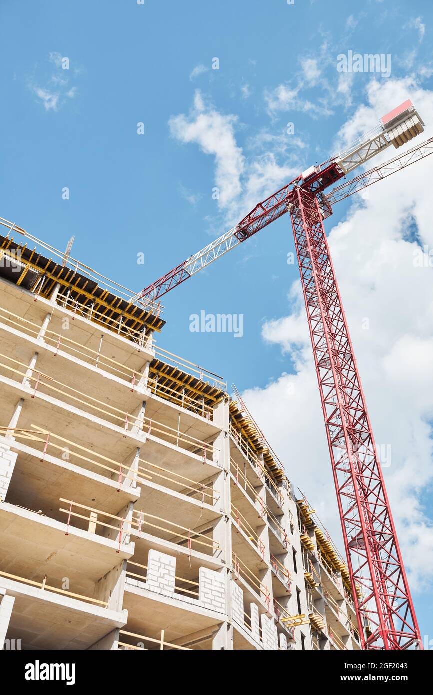 Construction site of high rise apartment house hi-res stock photography ...