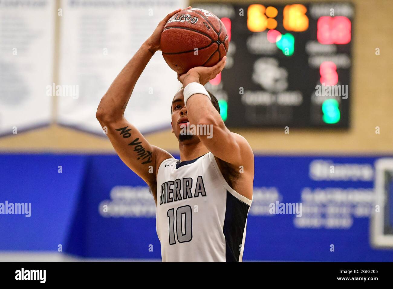 Amari bailey hi-res stock photography and images - Alamy