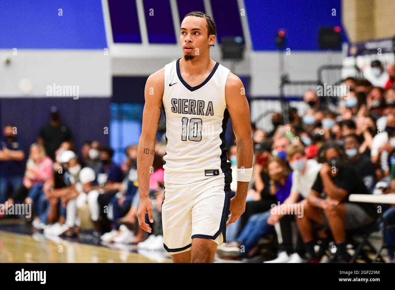 Sierra Canyon Trailblazers guard Amari Bailey (10) during the 2021 CIF ...