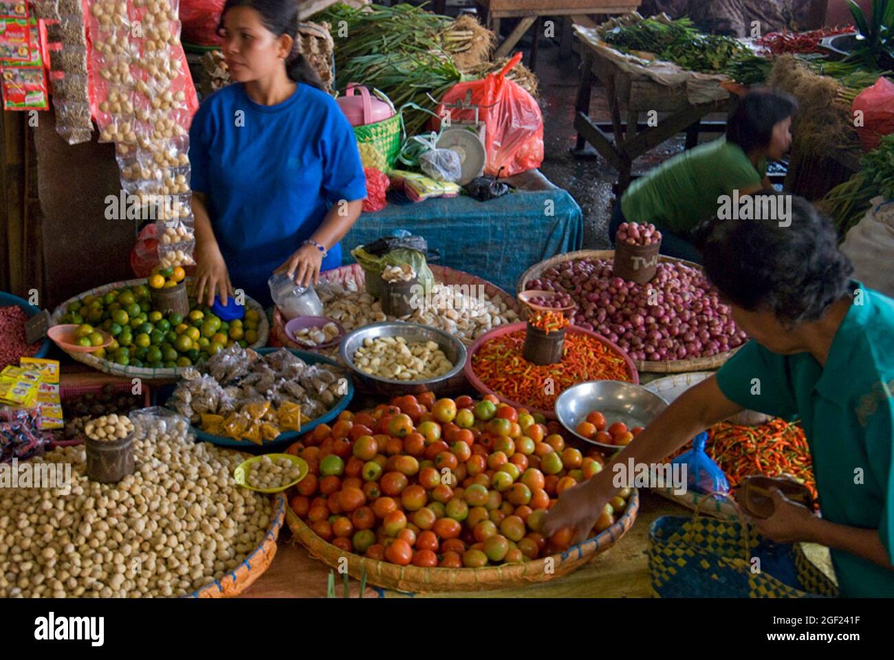 Traditional market in Tomohon, North Sulawesi, Indonesia Stock Photo ...