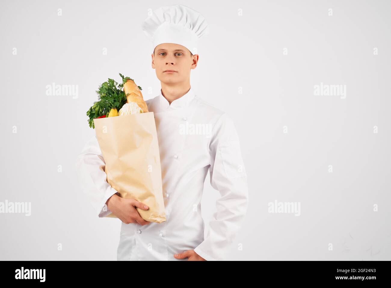 chef with fresh food package healthy food restaurant delivery Stock ...
