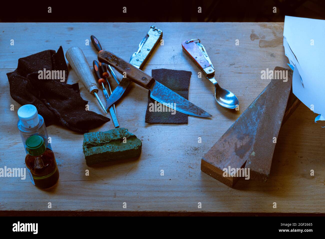 Sharpening an old knife. Restoration of an old knife. Sharpen a knife ...