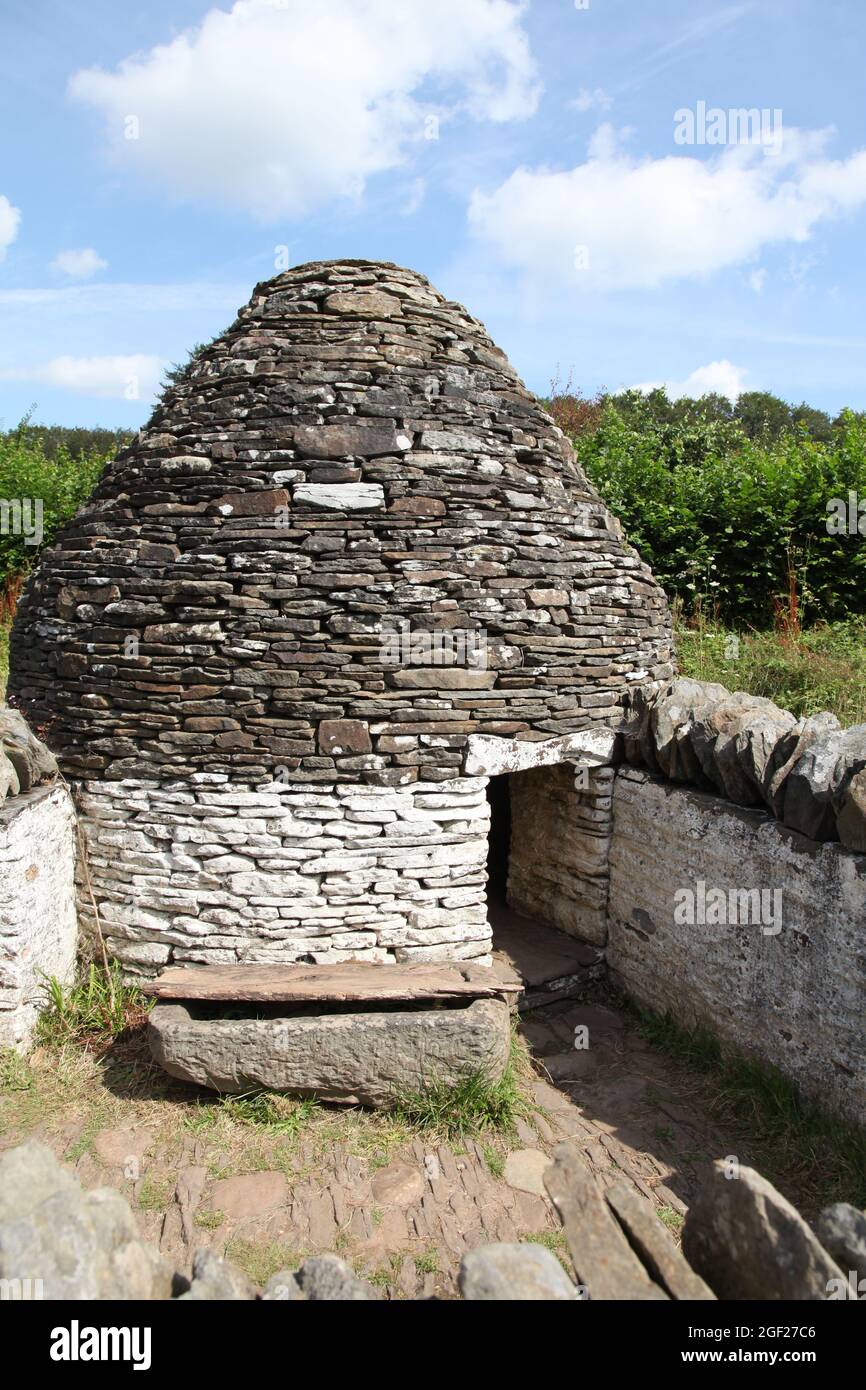 Old pig sty hi-res stock photography and images - Alamy