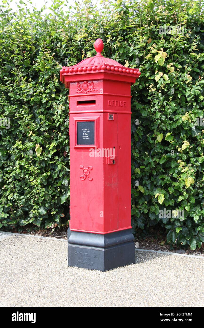 Pillar Post Box High Resolution Stock Photography and Images - Alamy