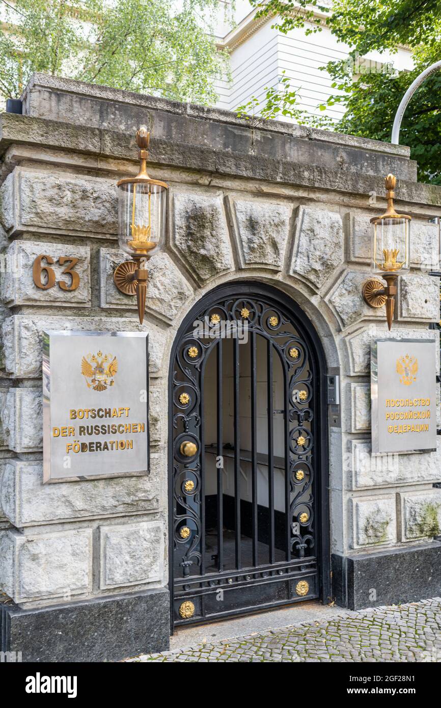 Russia embassy berlin hi-res stock photography and images - Alamy