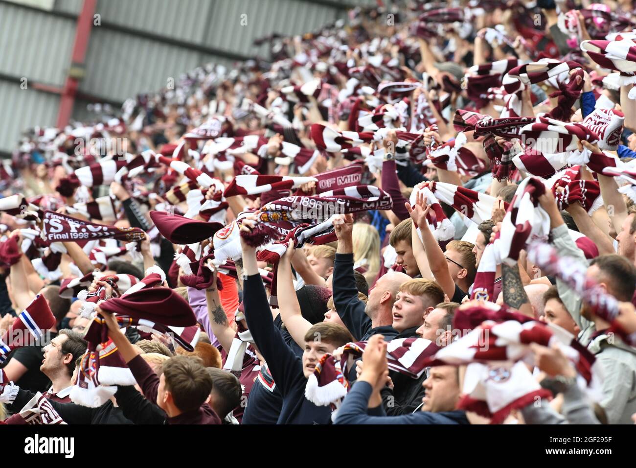 Hearts fans hi-res stock photography and images - Alamy