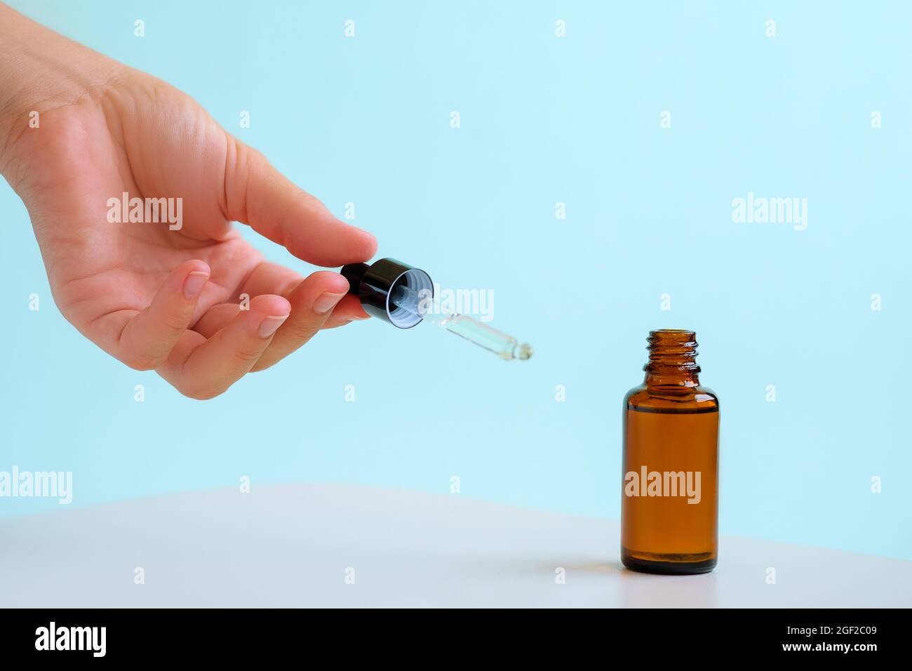 Hand dropper hi-res stock photography and images - Alamy
