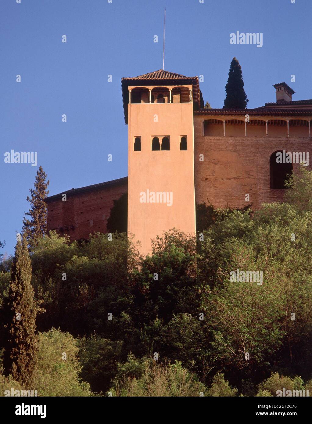 Hairdresser of the queen of the alhambra hi-res stock photography and ...