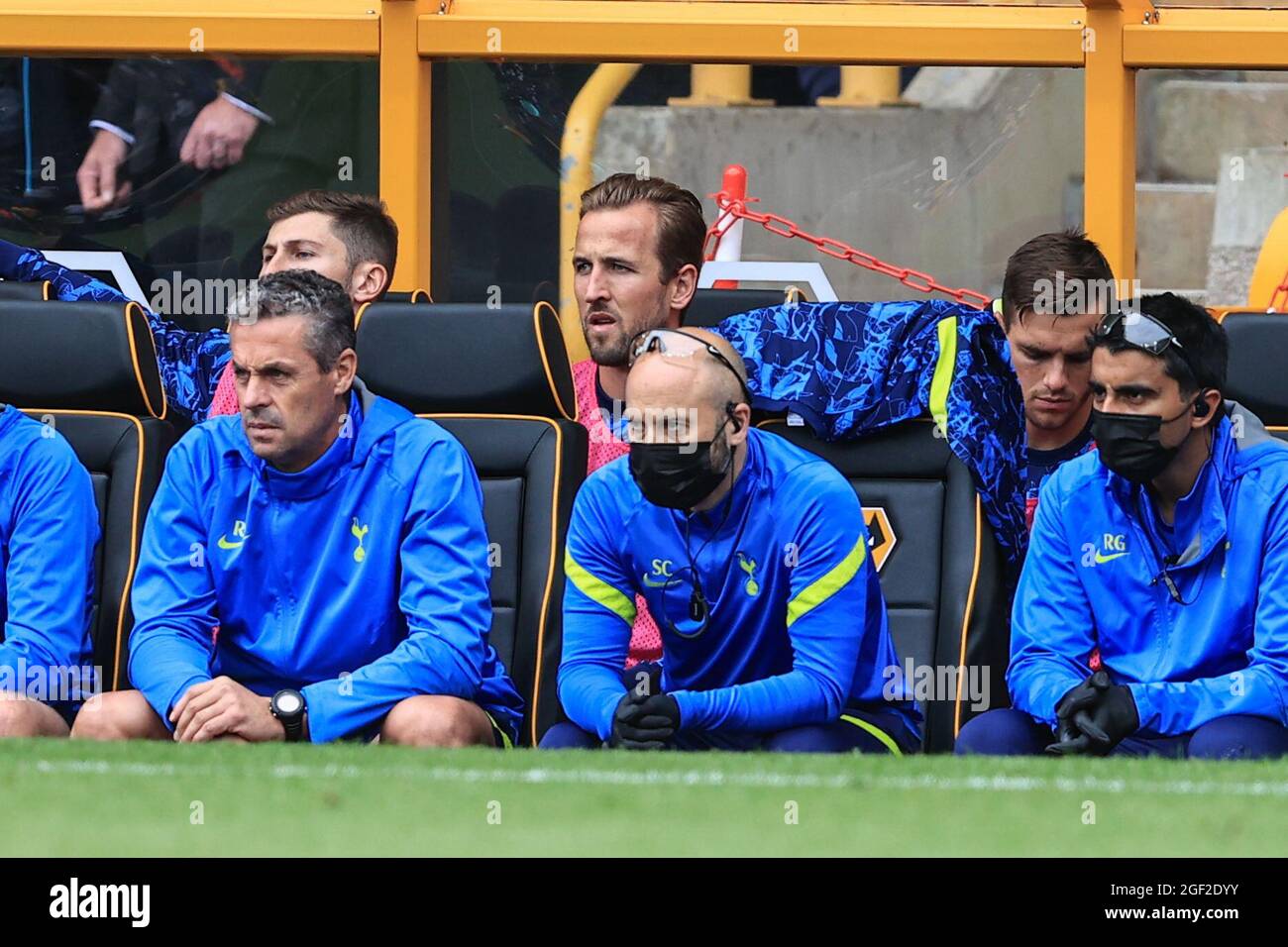 Harry Kane #10 of Tottenham Hotspur on the bench Stock Photo - Alamy