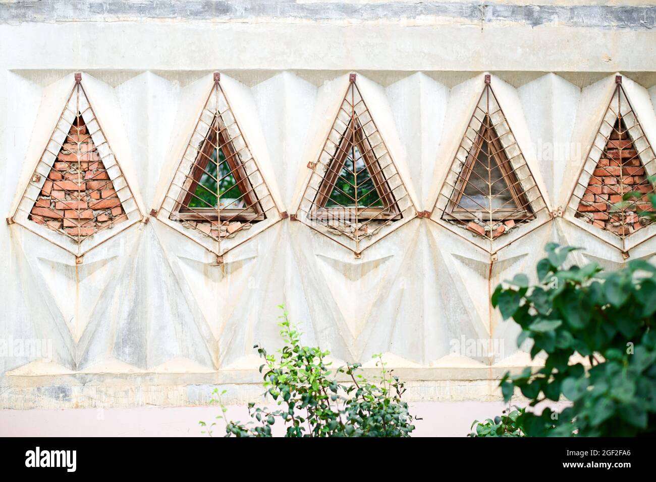 Diamond shaped windows hi-res stock photography and images - Alamy
