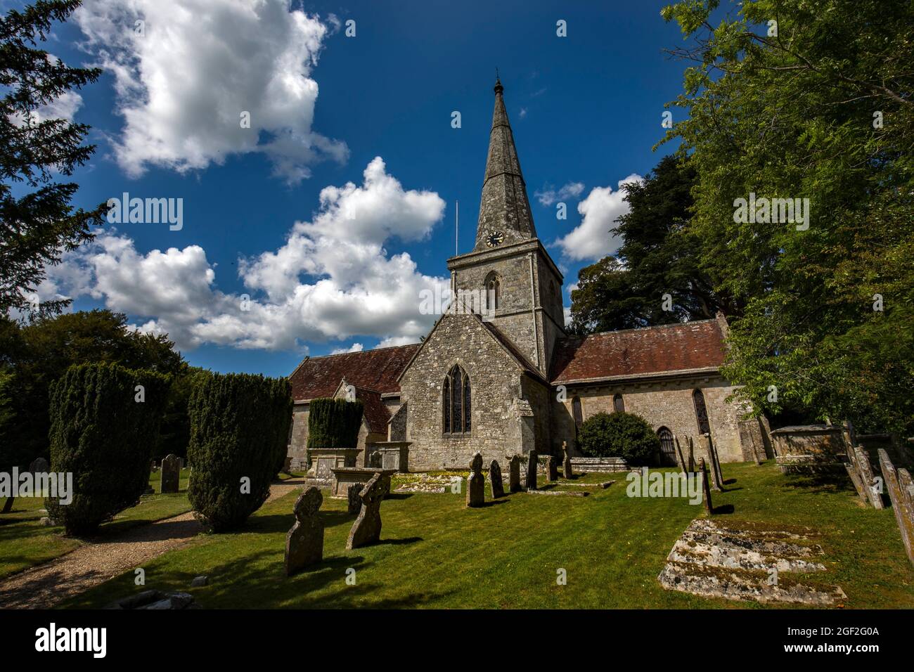 Church yard view hi-res stock photography and images - Alamy