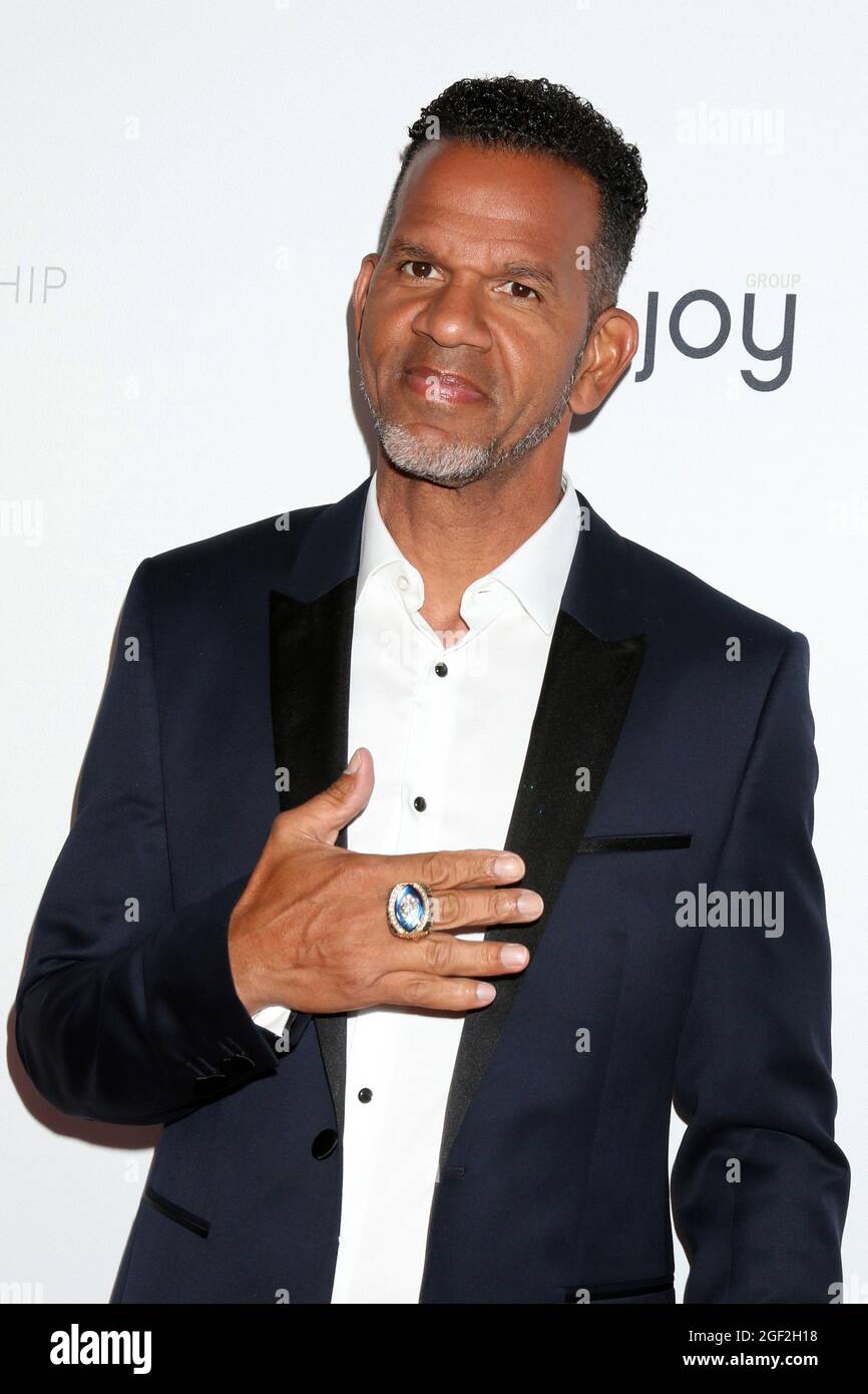 LOS ANGELES - AUG 20: Andre Reed at the 21st Annual Harold and Carole ...